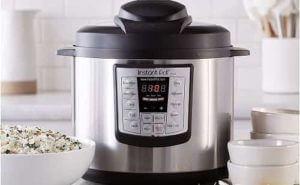 10 Best Pressure Cooker 2020 - Reviews & Buying Guide | Cookware Stuffs