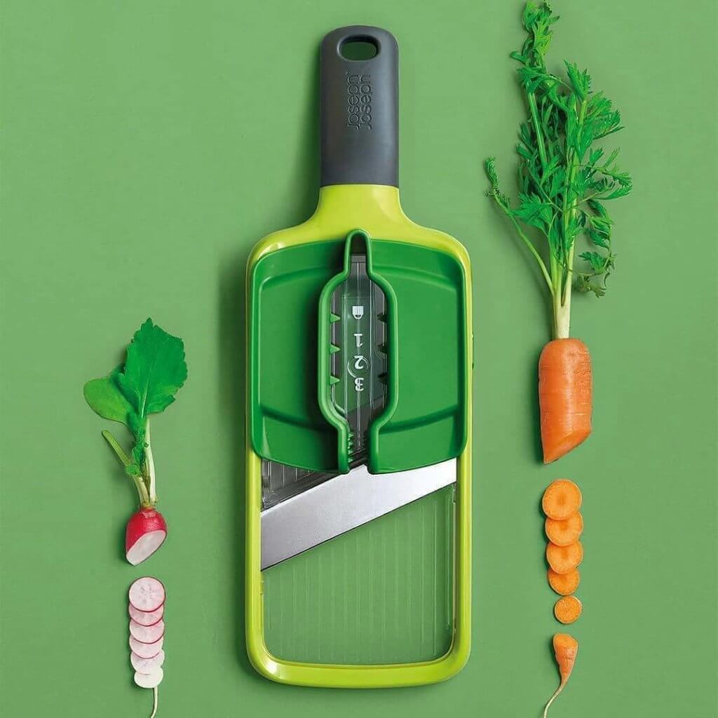 Mandolines vs. Knives: Differences and why Mandolines are Better ...